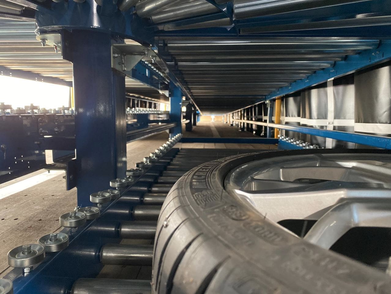 Automated Trailers - Mainway Handling Systems